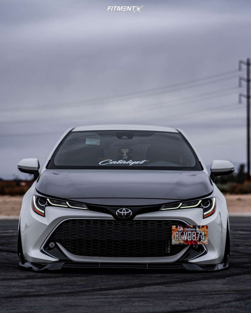 2019 Toyota Corolla XSE with 18x9.5 FPF Wheels Rs-3 and Federal 205x40 ...