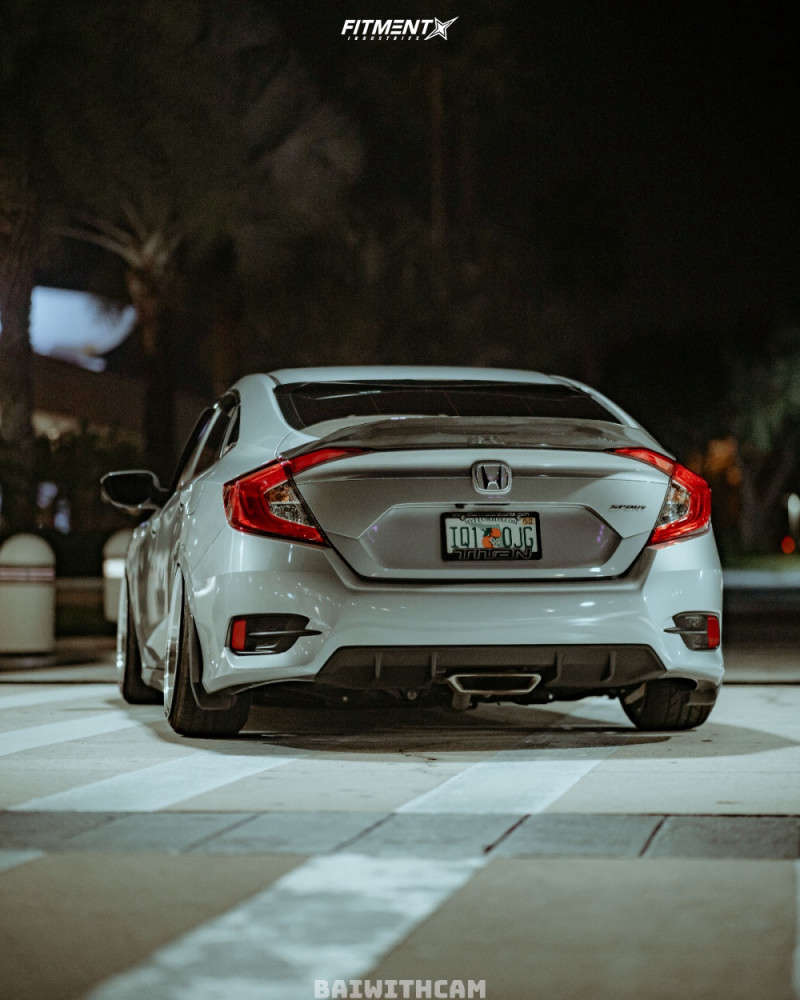 2019 Honda Civic Sport with 19x9.5 Aodhan Ds06 and Achilles 225x35 on ...