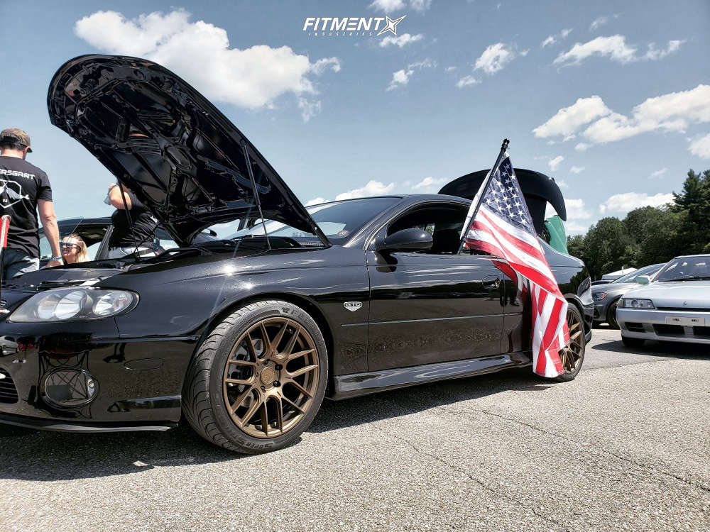 2004 Pontiac GTO Base with 18x8.5 Aodhan AH-X and Federal 245x40 on ...