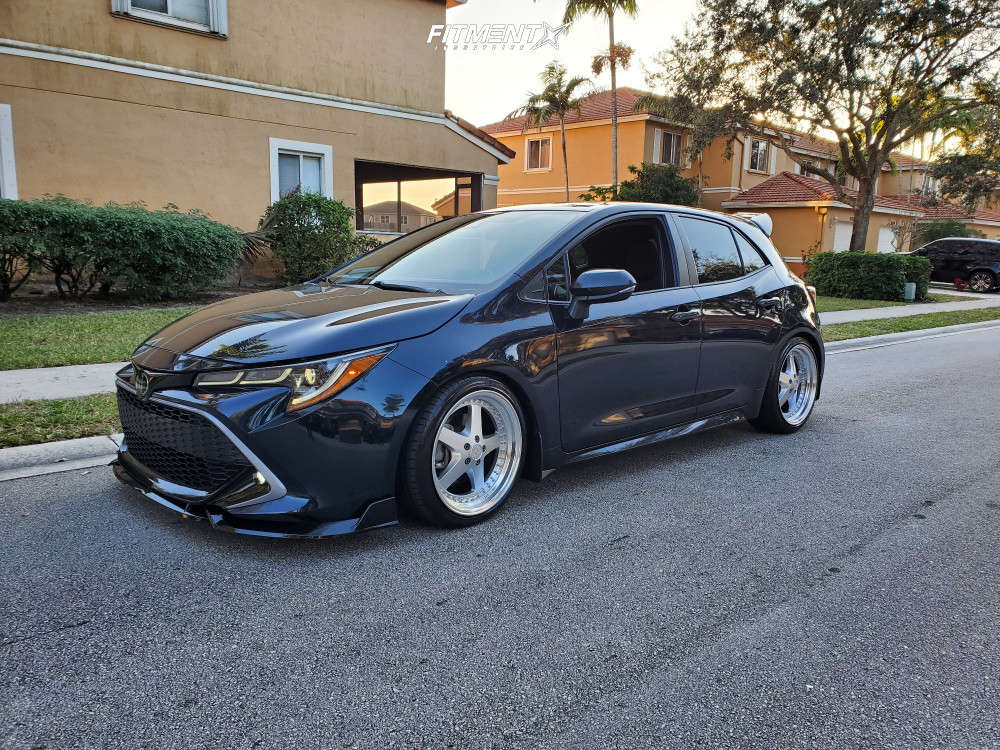 2019 Toyota Corolla SE with 18x8.5 ESR Sr04 and Lanvigator 225x40 on ...