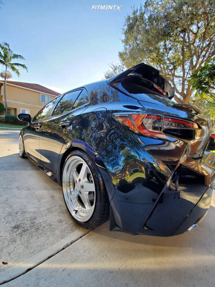 2019 Toyota Corolla SE with 18x8.5 ESR Sr04 and Lanvigator 225x40 on ...