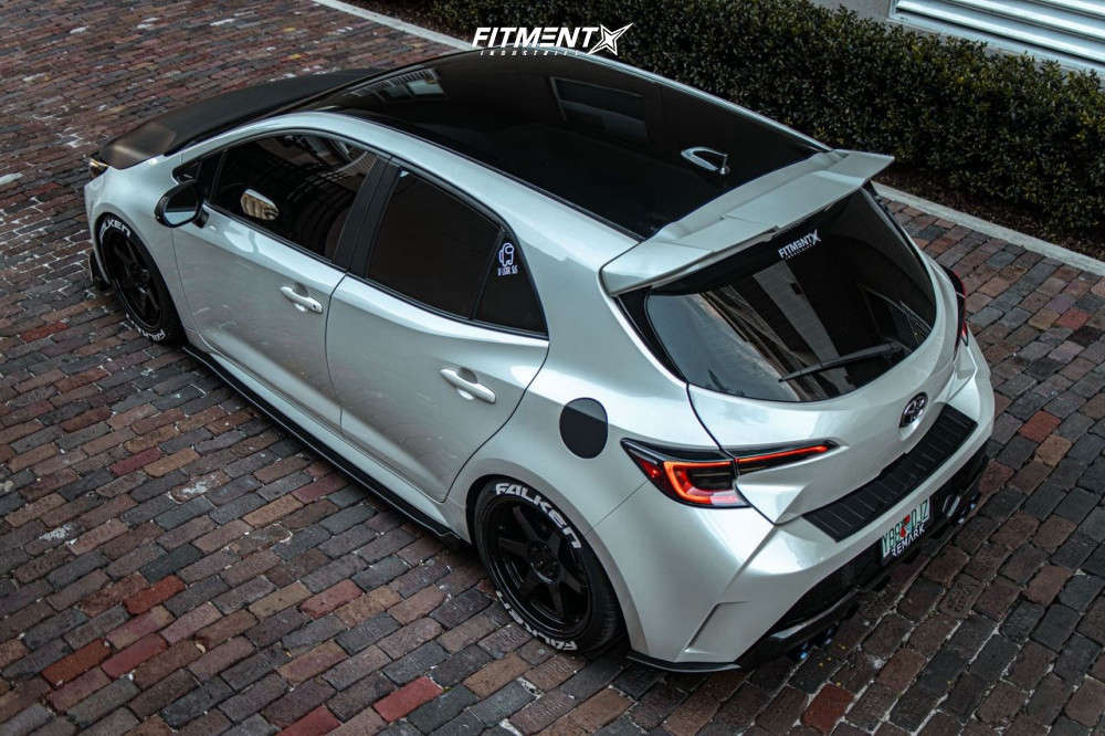 2019 Toyota Corolla SE with 18x8.5 ESR Sr07 and Falken 235x40 on ...