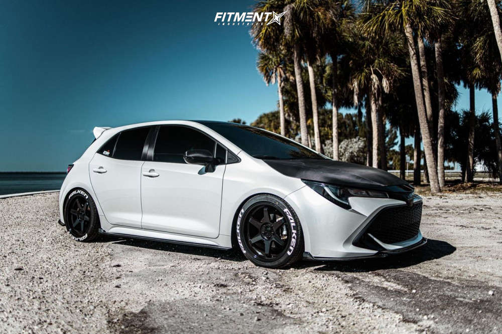 2019 Toyota Corolla SE with 18x8.5 ESR Sr07 and Falken 235x40 on ...