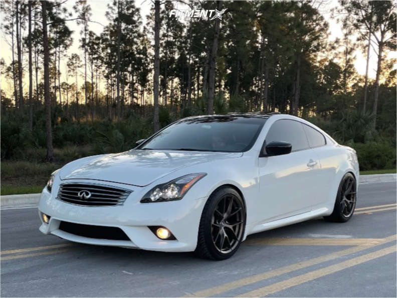 2014 INFINITI Q60 Premium Sport with 19x9.5 ESR Rf2 and Federal 245x40 ...