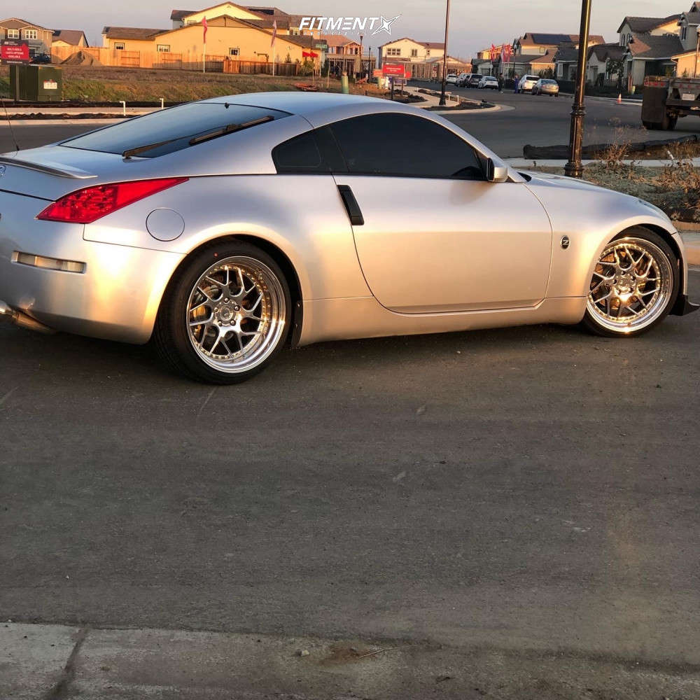 2008 Nissan 350Z Base with 19x9.5 Aodhan Ds01 and Nexen 235x35 on Air ...
