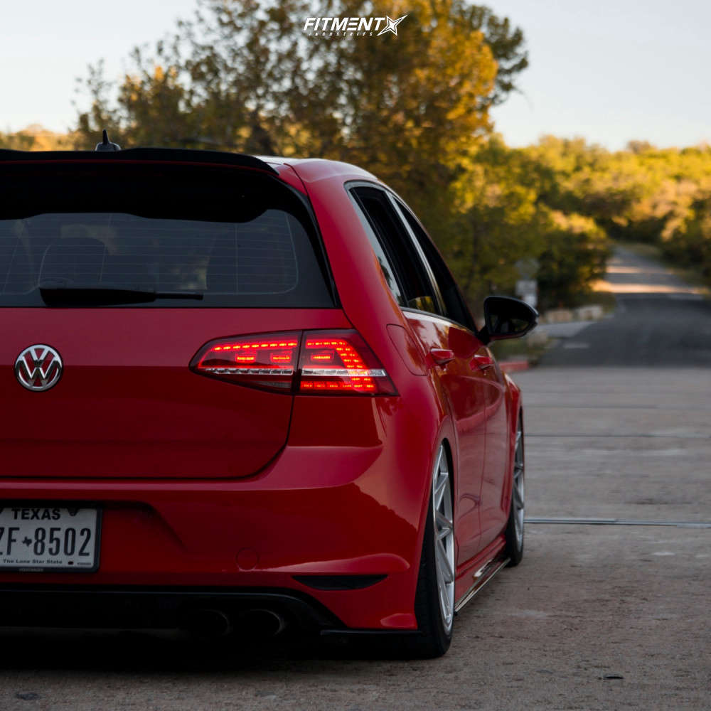2016 Volkswagen Golf R Base with 19x8.5 Veemann V-FS 35R and Michelin ...