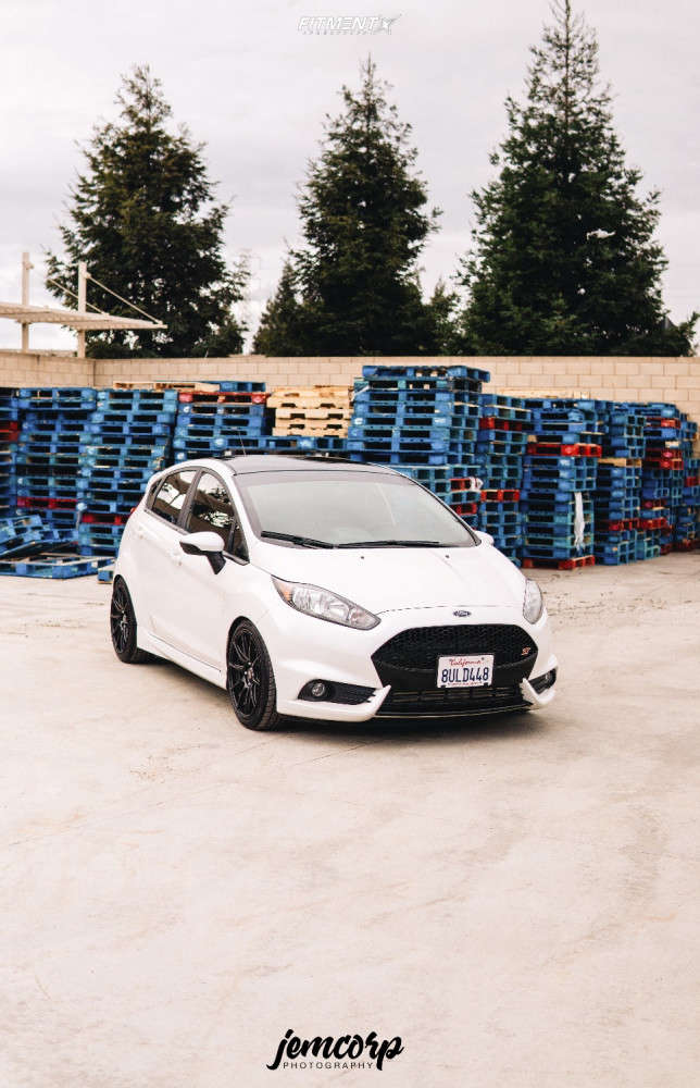 2017 Ford Fiesta ST with 17x7.5 XXR 527 and General 205x45 on Lowering ...