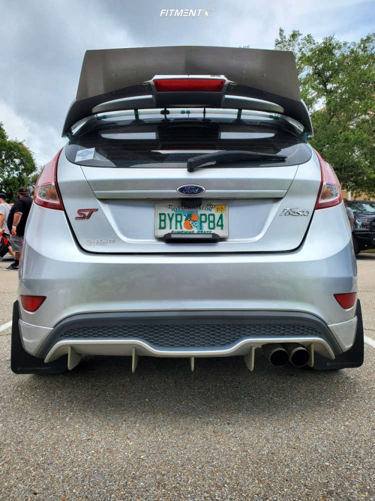 2015 Ford Fiesta ST with 17x7.5 Fifteen52 Turbomac and Westlake 205x40 ...