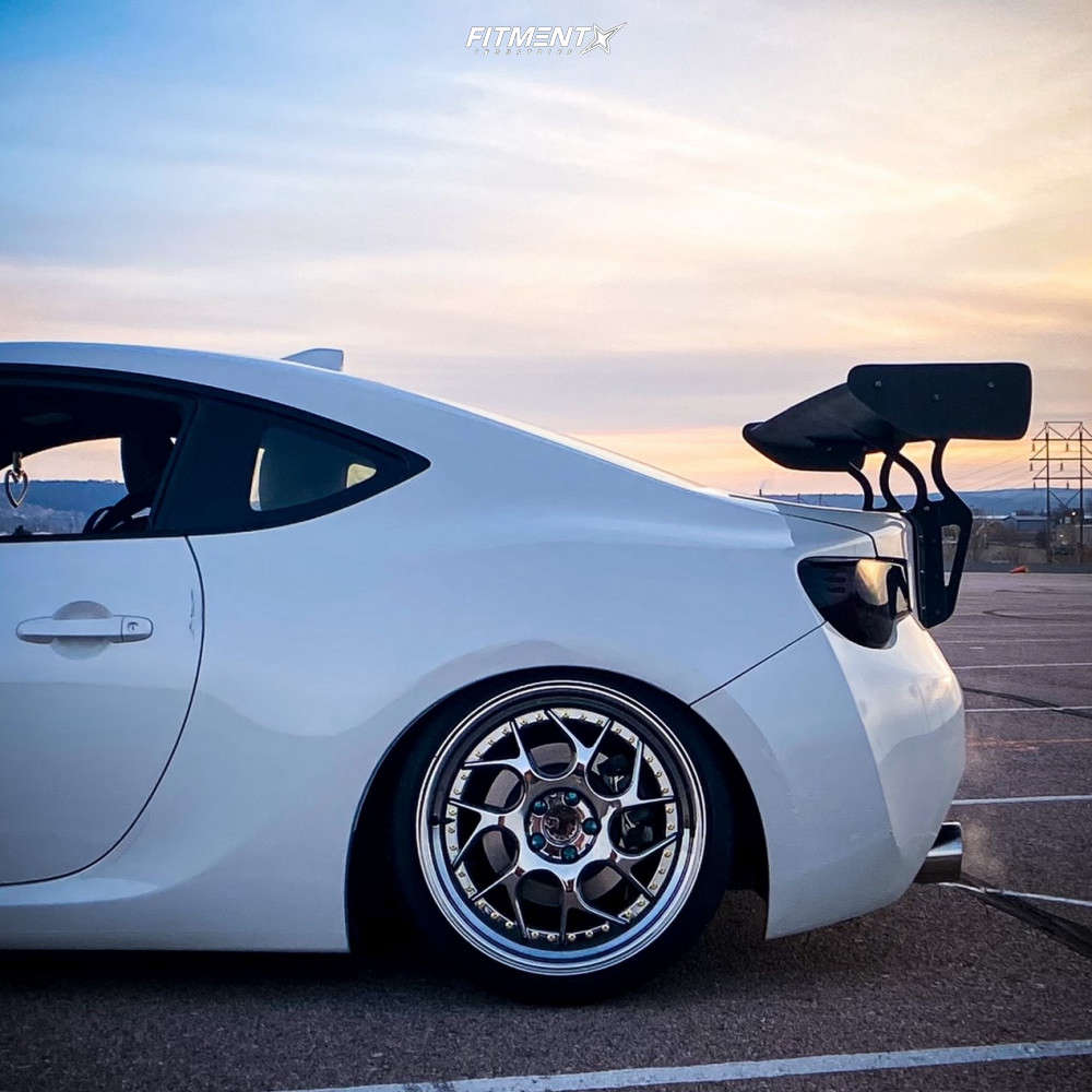 2017 Toyota 86 Base with 18x9.5 Aodhan Ds01 and Federal 225x35 on ...