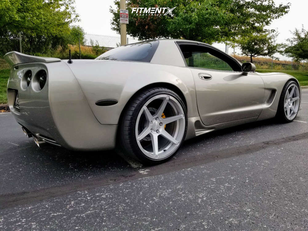 1999 Chevrolet Corvette Base with 20x9.5 Ace Wheels AFF06 and Michelin ...