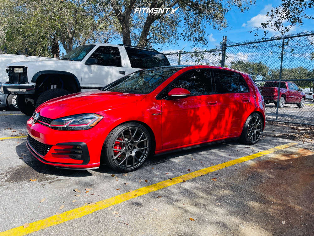 2020 Volkswagen GTI SE with 18x8.5 VMR V810 and Kumho 215x40 on ...