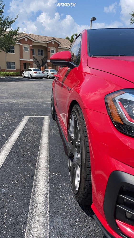 2020 Volkswagen GTI SE with 18x8.5 VMR V810 and Kumho 215x40 on ...