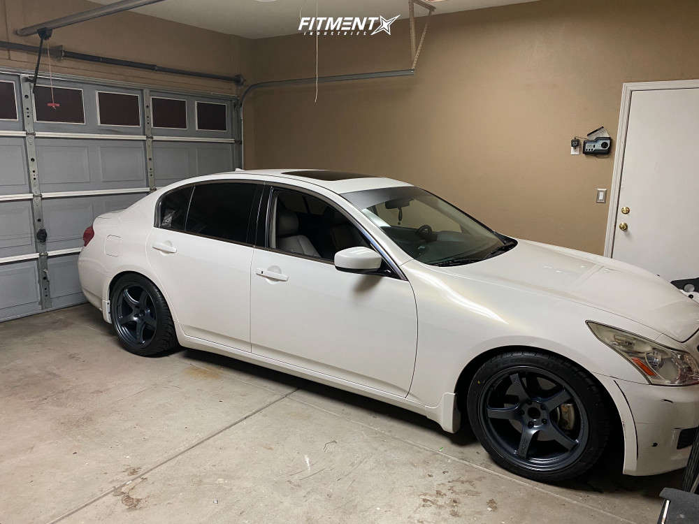2009 INFINITI G37 Base with 18x9.5 Rays Engineering 57cr and Federal ...