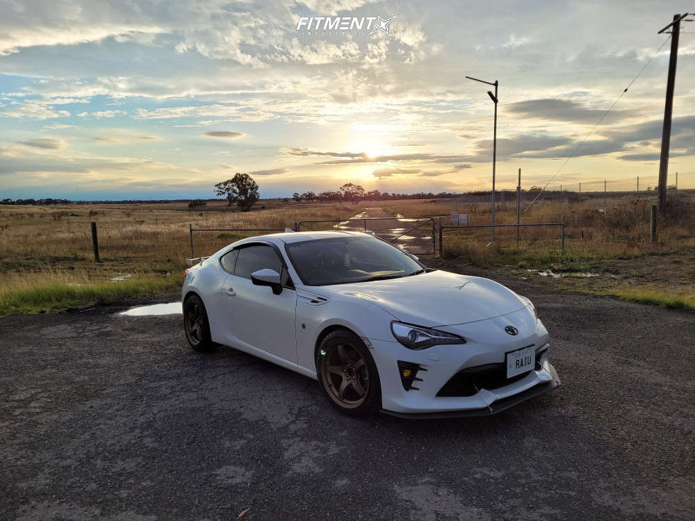 2018 Toyota 86 GT with 17x9 Gram Lights 57cr and Maxtrek 245x40 on ...