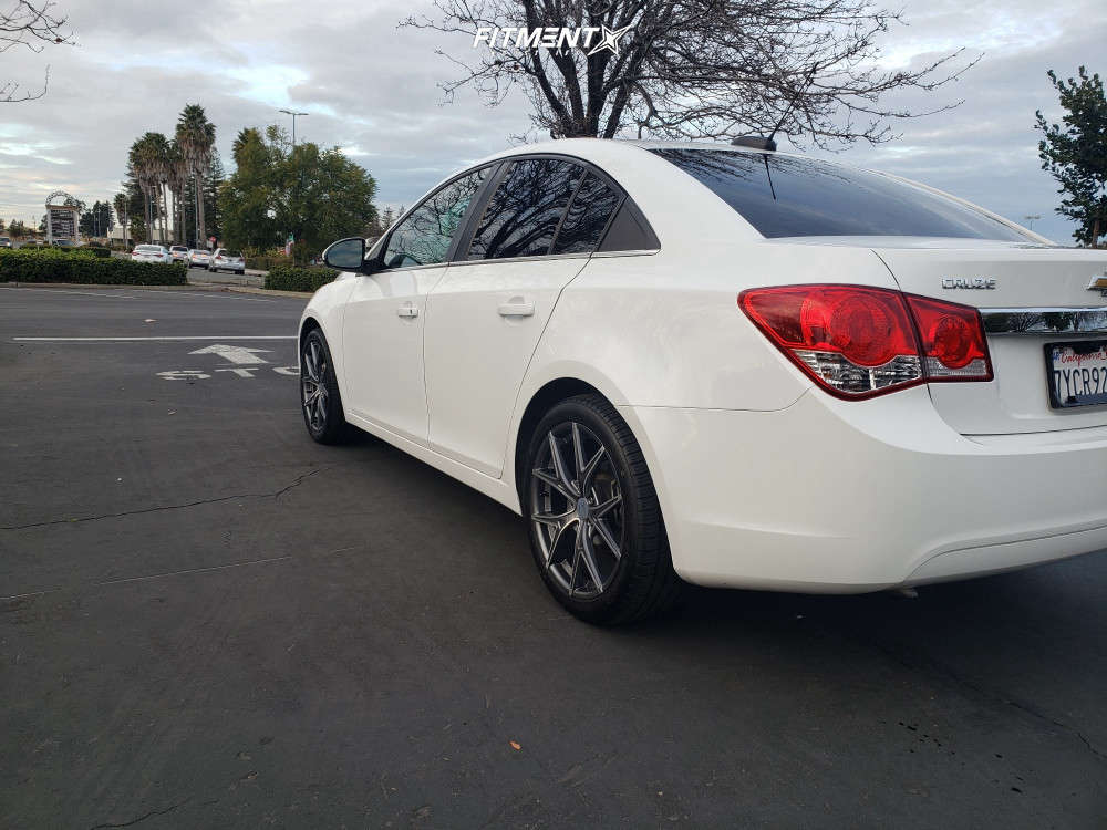 2015 Chevrolet Cruze LT with 18x8 Forte Gt-7 and Nankang 245x40 on ...