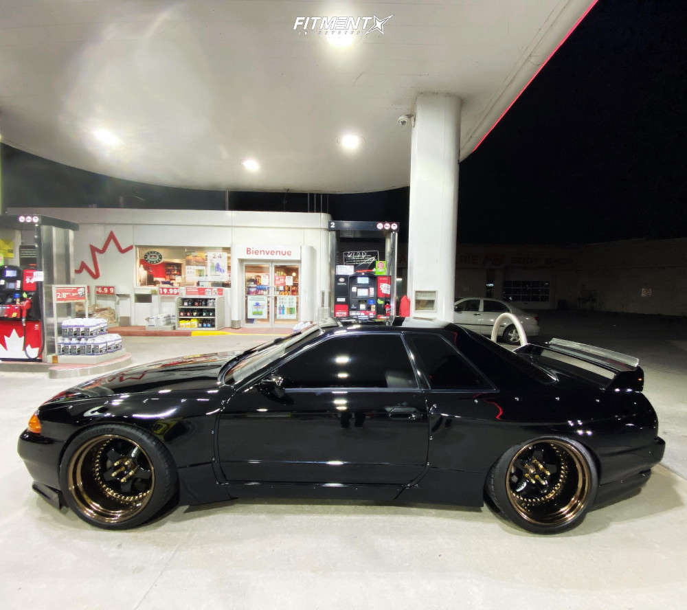 1992 Nissan Skyline R32 Base with 19x11 Work Meister and Michelin ...