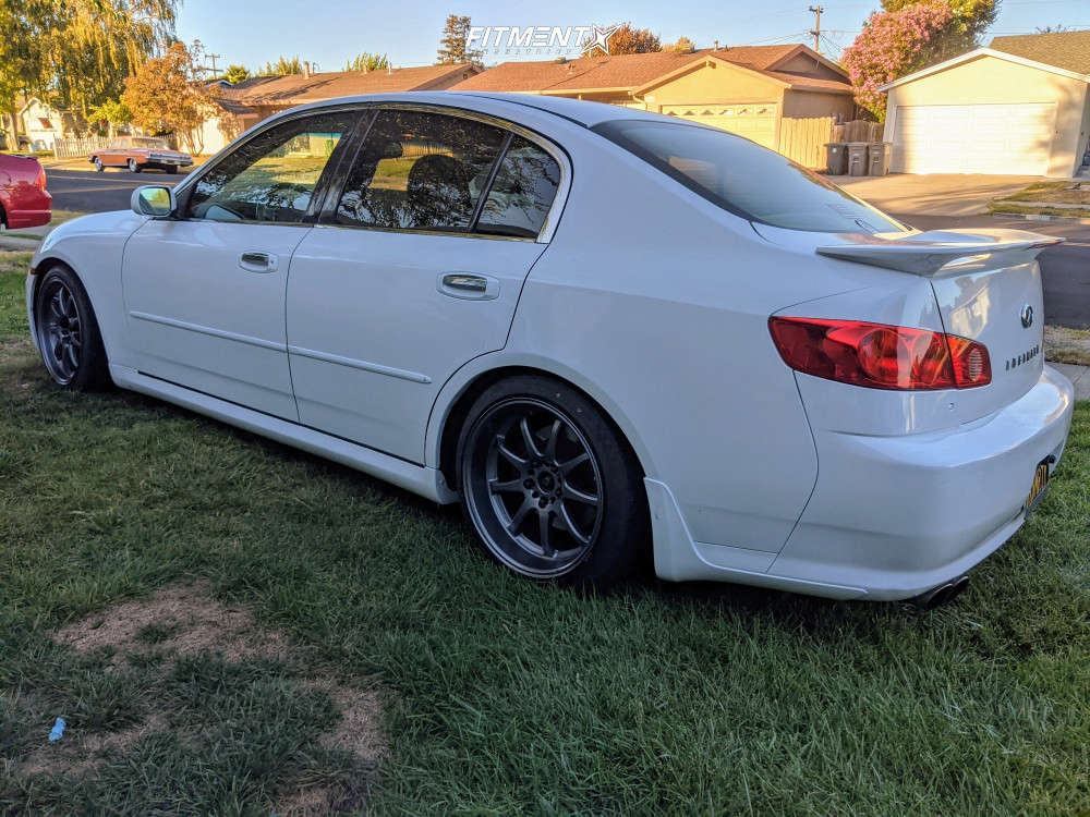 2005 INFINITI G35 Base with 18x9 Work Emotion Xd9 and Federal 225x40 on ...