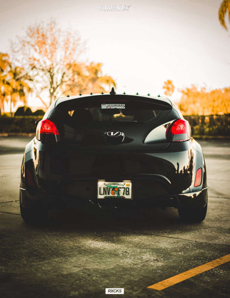 2013 Hyundai Veloster Base with 18x9.5 AVID1 AV28 and Federal 225x35 on ...