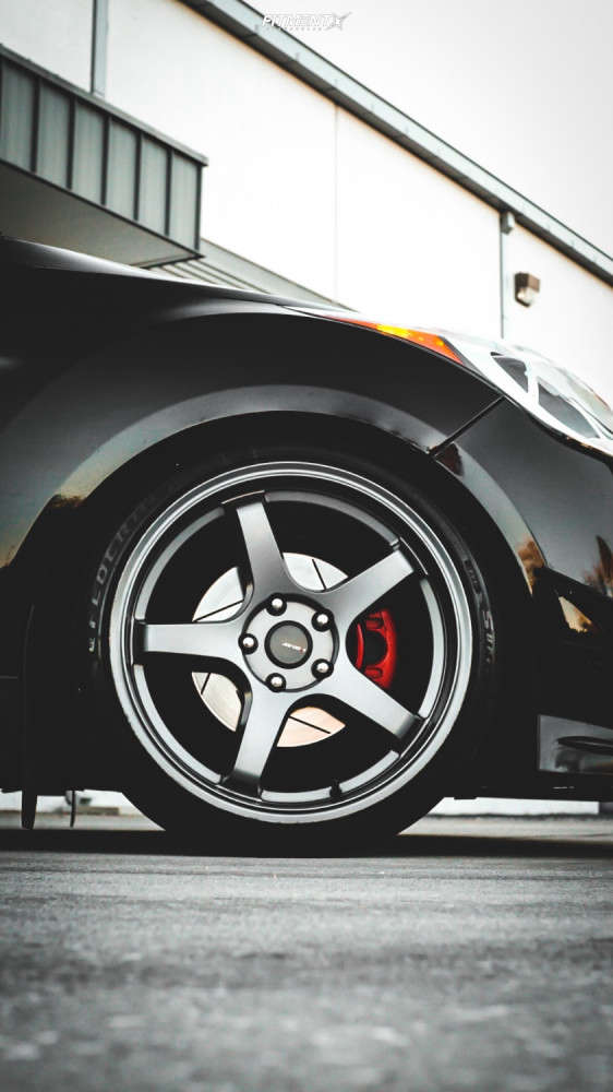 2013 Hyundai Veloster Base with 18x9.5 AVID1 AV28 and Federal 225x35 on ...