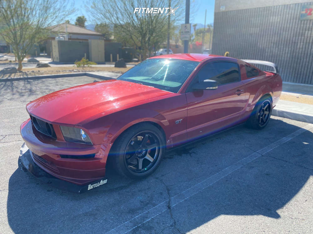 2005 Ford Mustang GT 2dr Coupe (4.6L 8cyl 5M) with 18x10 9SiX9 SIX-1 ...