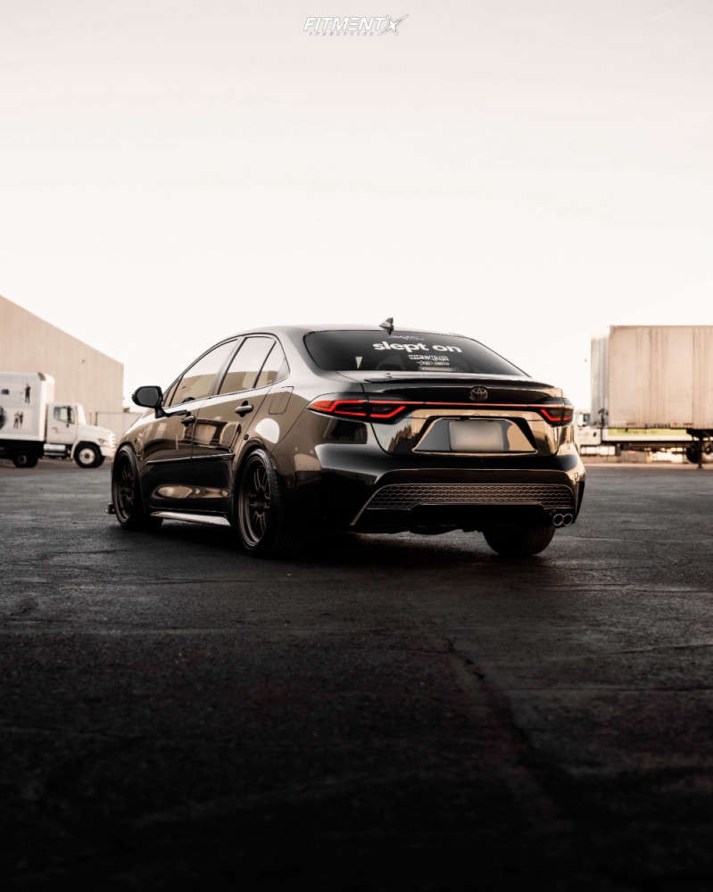 2020 Toyota Corolla XSE with 18x8.5 ESR Sr11 and Dunlop 225x40 on ...