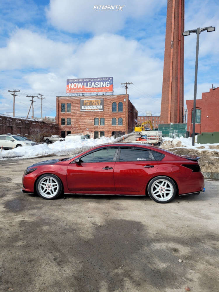 2017 Nissan Altima SR with 19x8.5 ESR Cs15 and Toyo Tires 255x35 on ...