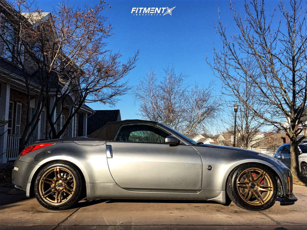 2006 Nissan 350Z Touring with 18x8.5 Cosmis Racing Mrii and Federal ...