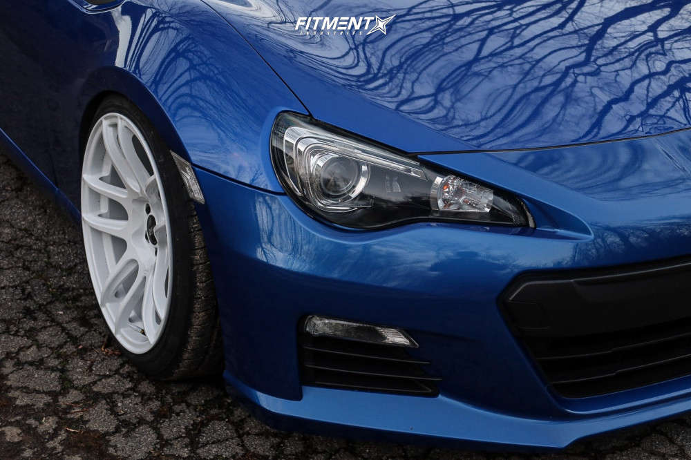 2013 Subaru BRZ Premium with 18x9.5 ESR Cs8 and Vercelli 225x40 on ...