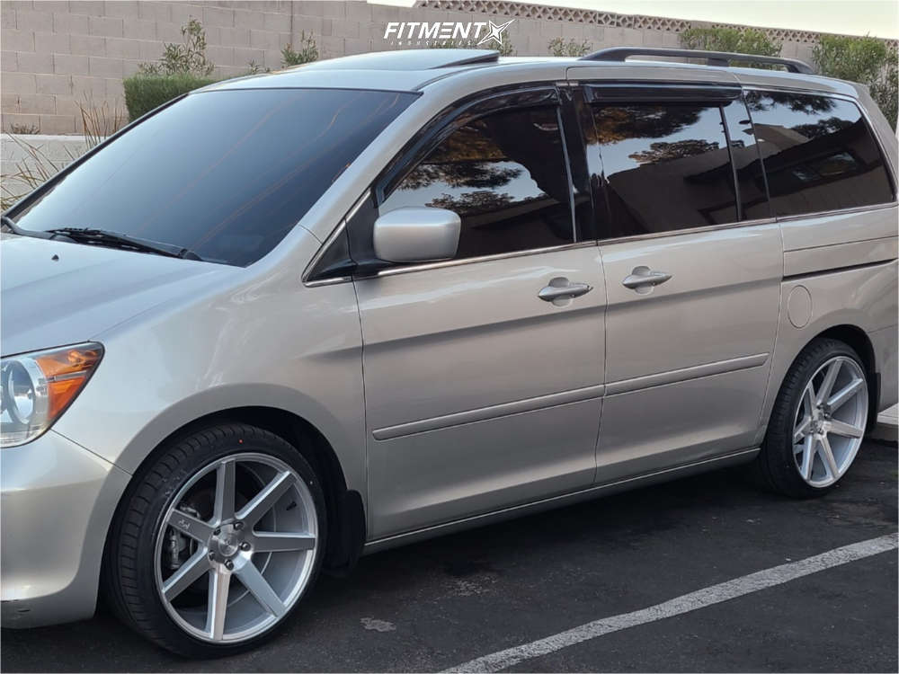 2008 Honda Odyssey EX-L with 20x10 Niche Verona and Accelera 255x35 on ...