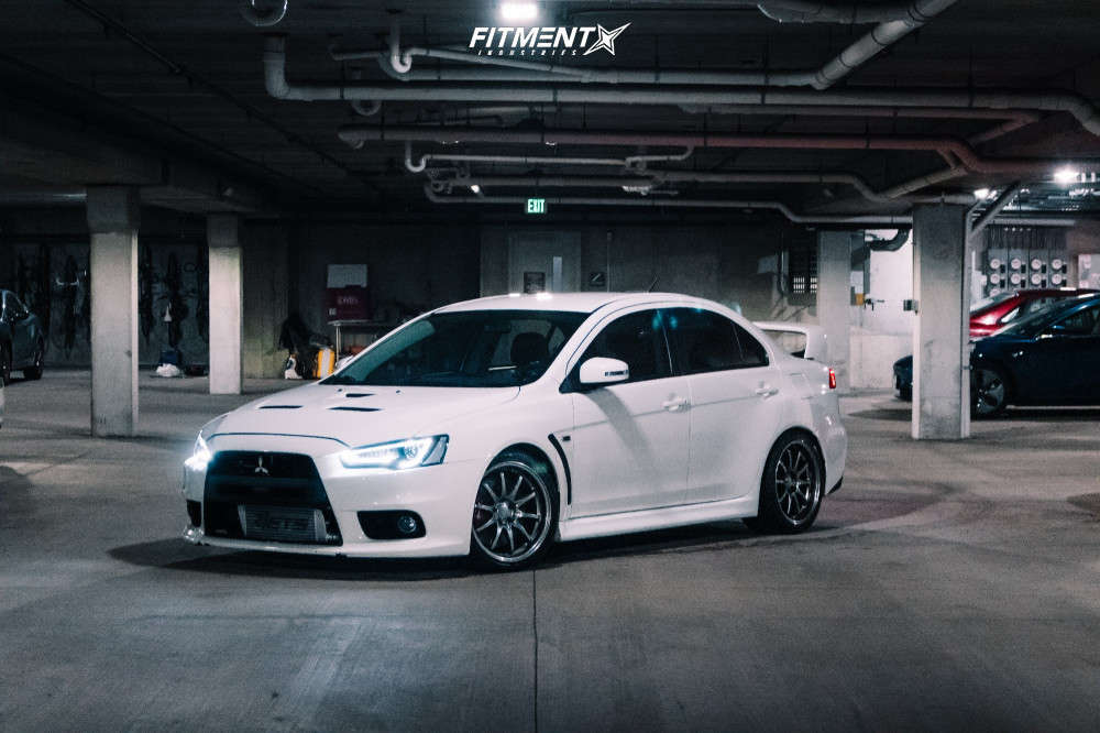 2015 Mitsubishi Lancer Evolution GSR with 18x9.5 Varrstoen Es3 and ...