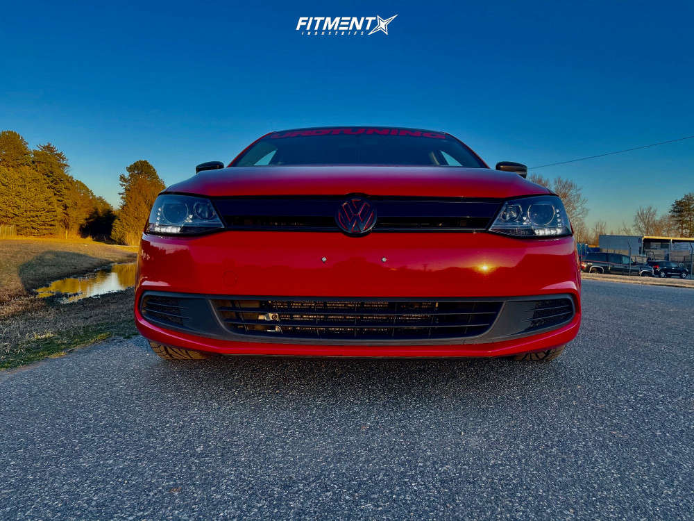 2014 Volkswagen Jetta SE with 18x8.5 Alzor 881 and Nitto 205x40 on ...