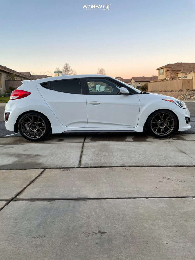 2016 Hyundai Veloster Turbo R-Spec with 18x8.5 Konig Ampliform and ...