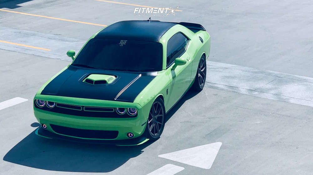 2015 Dodge Challenger Scat Pack with 20x9 Verde Axis and Nitto 275x40 ...