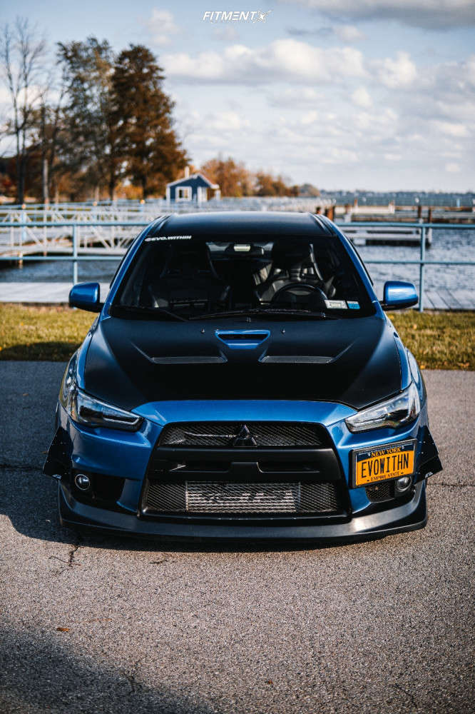 2011 Mitsubishi Lancer Evolution MR with 18x10.5 Gram Lights 57dr and ...