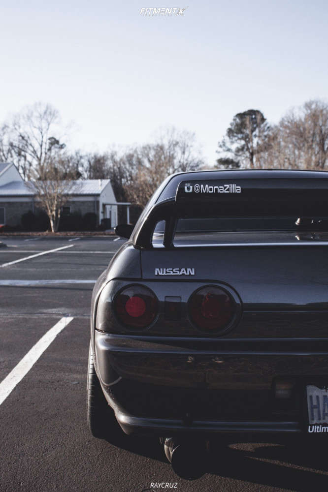 1989 Nissan Skyline GT-R with 18x10 Work Meister S1 3p and Toyo Tires ...