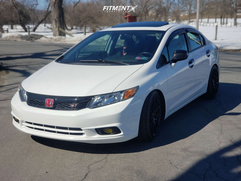 2012 Honda Civic Si with 18x8.5 Option Lab R716 and Nitto 225x40 on ...