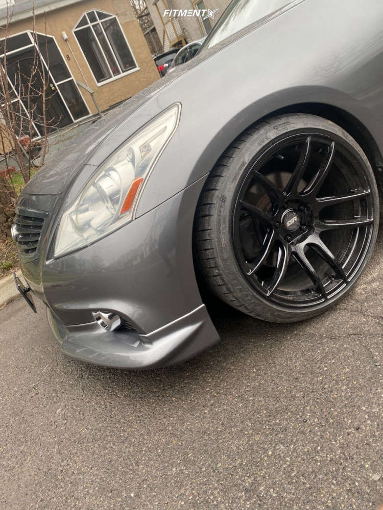 2010 INFINITI G37 X with 19x10.5 ESR CS8 and Michelin 255x35 on ...