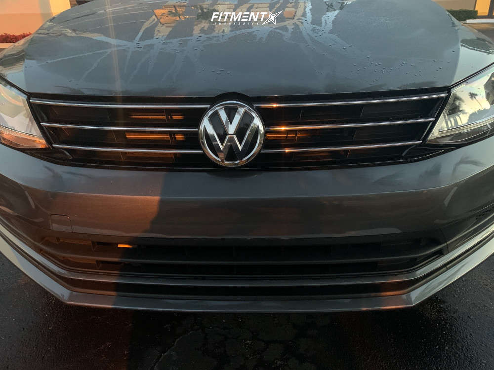 2017 Volkswagen Jetta S with 20x8.5 STR STR 908 and Ironman 225x35 on ...