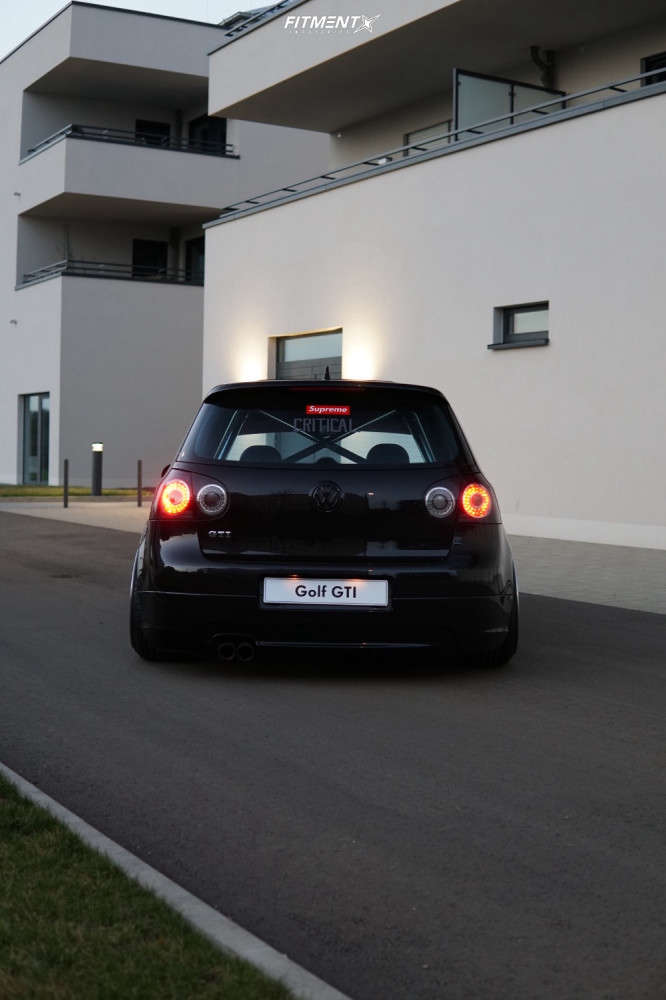 2005 Volkswagen GTI Base with 18x9 RH RH ZW3 and Nankang 205x35 on ...