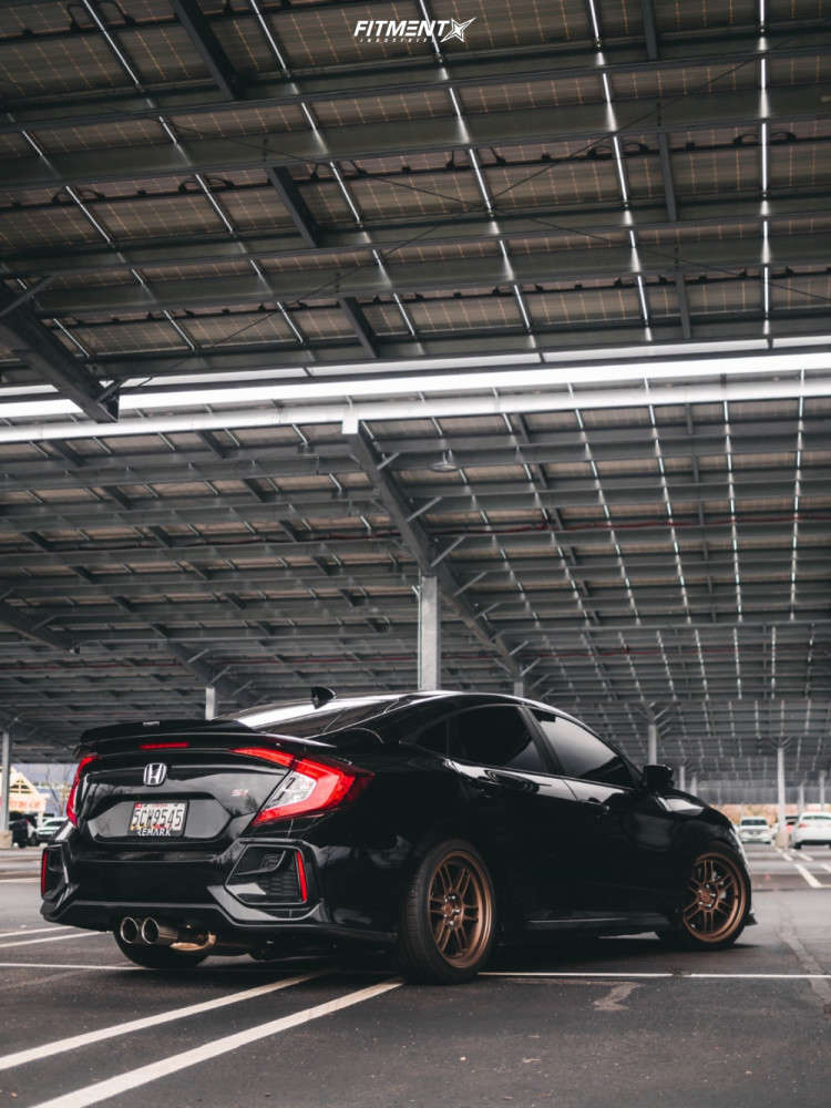 2020 Honda Civic Si with 18x8.5 ESR Sr11 and Continental 235x45 on ...