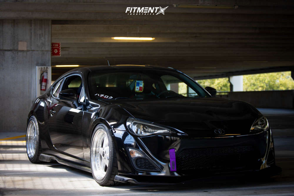 2013 Toyota 86 Base with 18x9.5 Varrstoen ES8 and Kenda 265x35 on ...