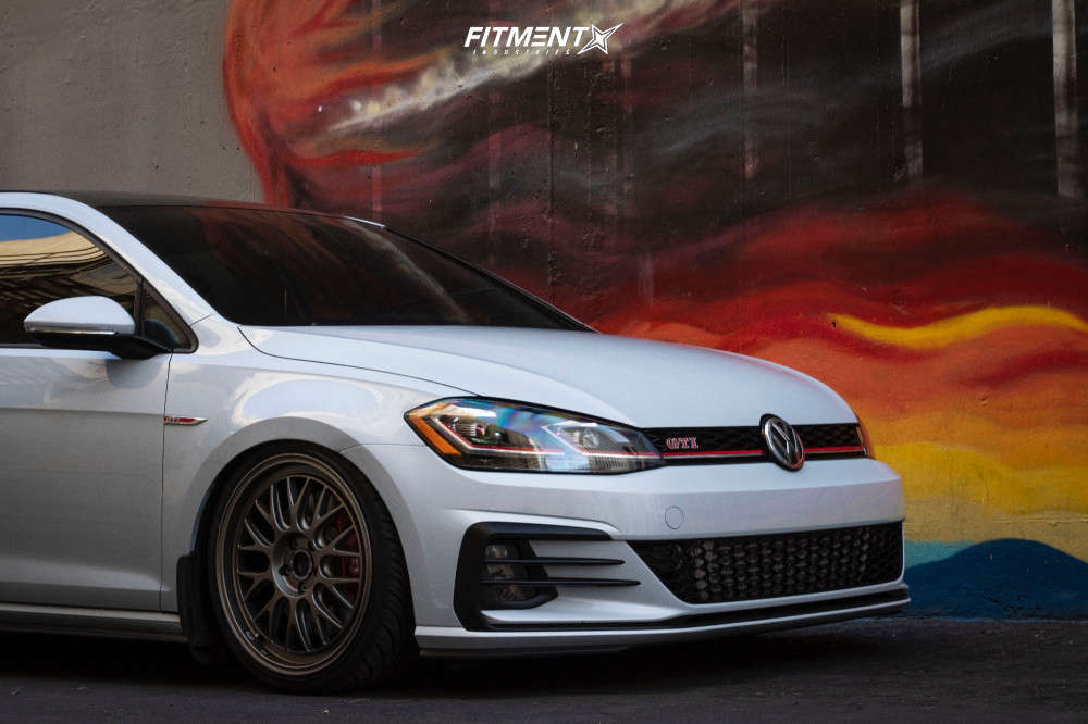 2019 Volkswagen GTI SE with 19x8.5 Fifteen52 Holeshot and Venom Power ...