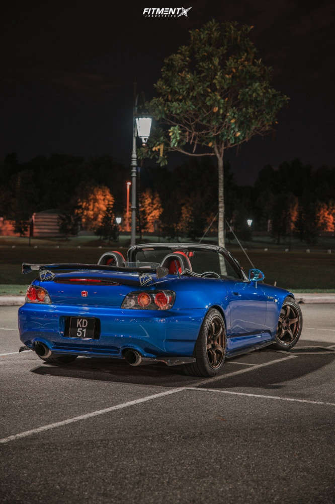 2006 Honda S2000 Base with 17x8.5 Advan Racing TC4 and Kumho 235x45 on ...