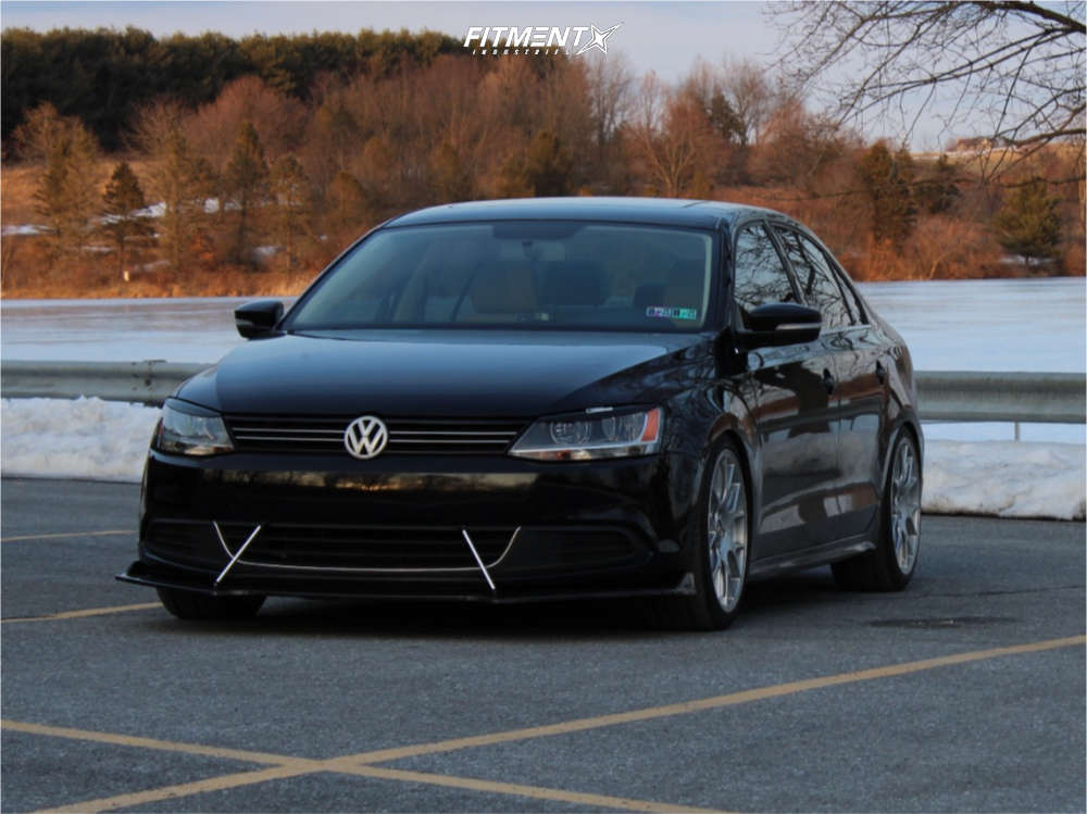 2013 Volkswagen Jetta SE with 18x8.5 BBS Ch-r and Yokohama 225x35 on ...