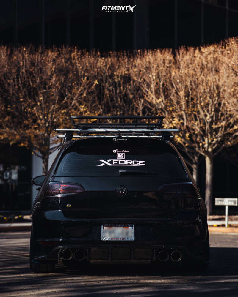 2017 Volkswagen Golf R Base with 19x8.5 Alzor 084 and Pirelli 235x35 on ...