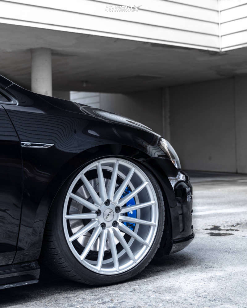 2017 Volkswagen Golf R Base with 19x8.5 Alzor 084 and Pirelli 235x35 on ...