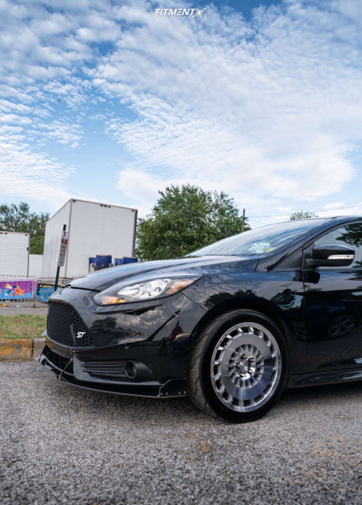 2013 Ford Focus ST with 18x8.5 Rotiform Ccv and Lexani 245x45 on Stock ...