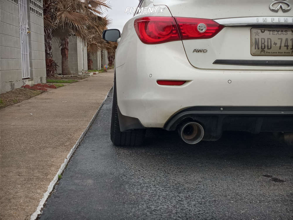 2014 INFINITI Q50 Hybrid Premium with 19x9.5 ESR Cs12 and Michelin ...