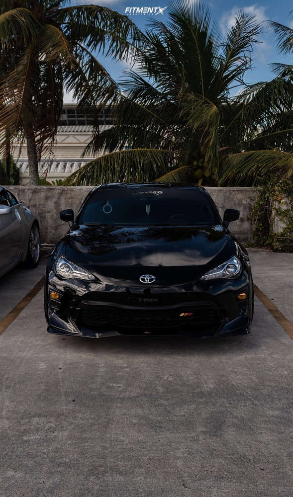 2019 Toyota 86 Base with 18x9.5 Cosmis Racing Xt-206r and Federal ...