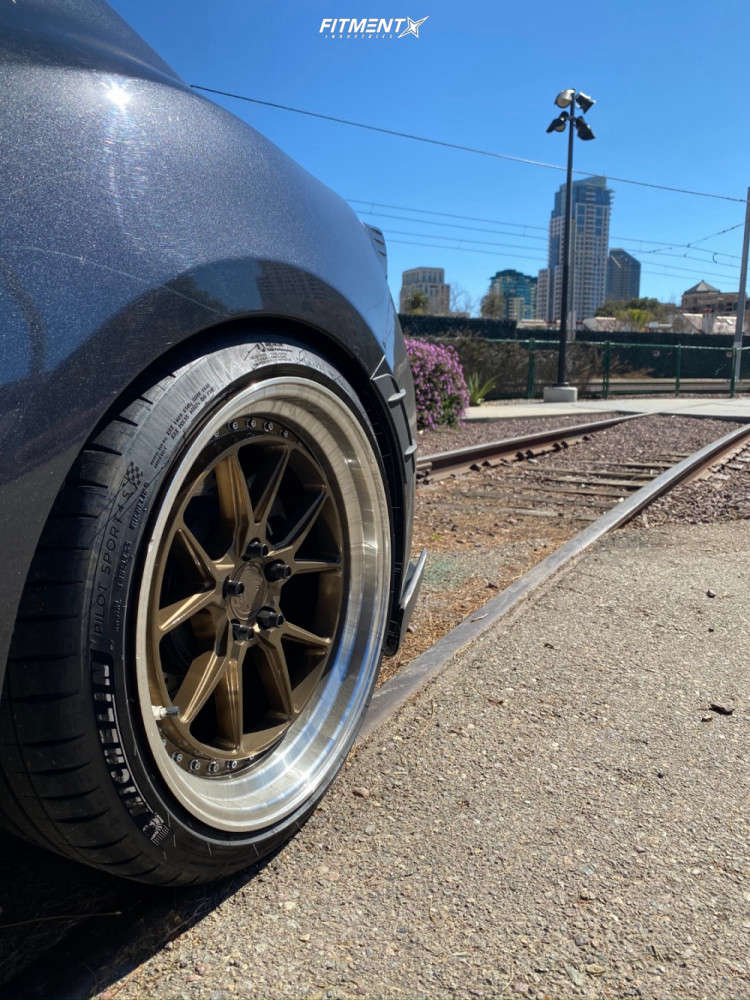 2017 Toyota 86 Base with 18x9.5 Aodhan Ds08 and Michelin 245x35 on ...